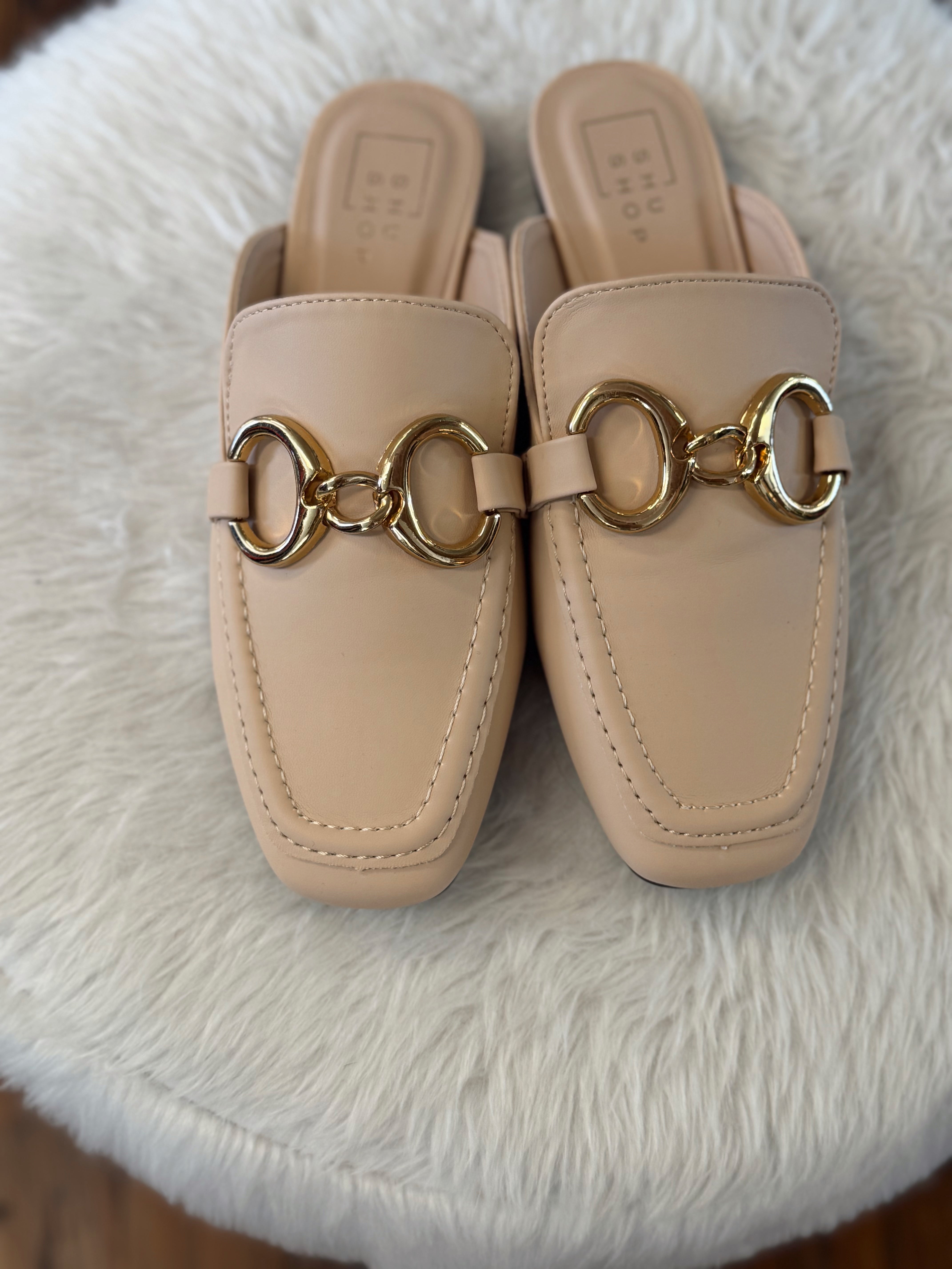 Andromeda Natural Mule – the statement society